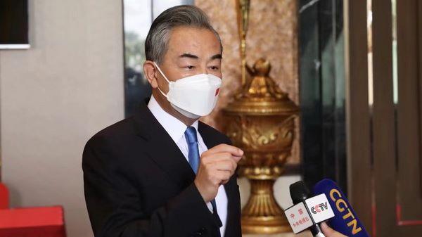 Wang Yi : La Chine rejette fermement la provocation américaine et le ...