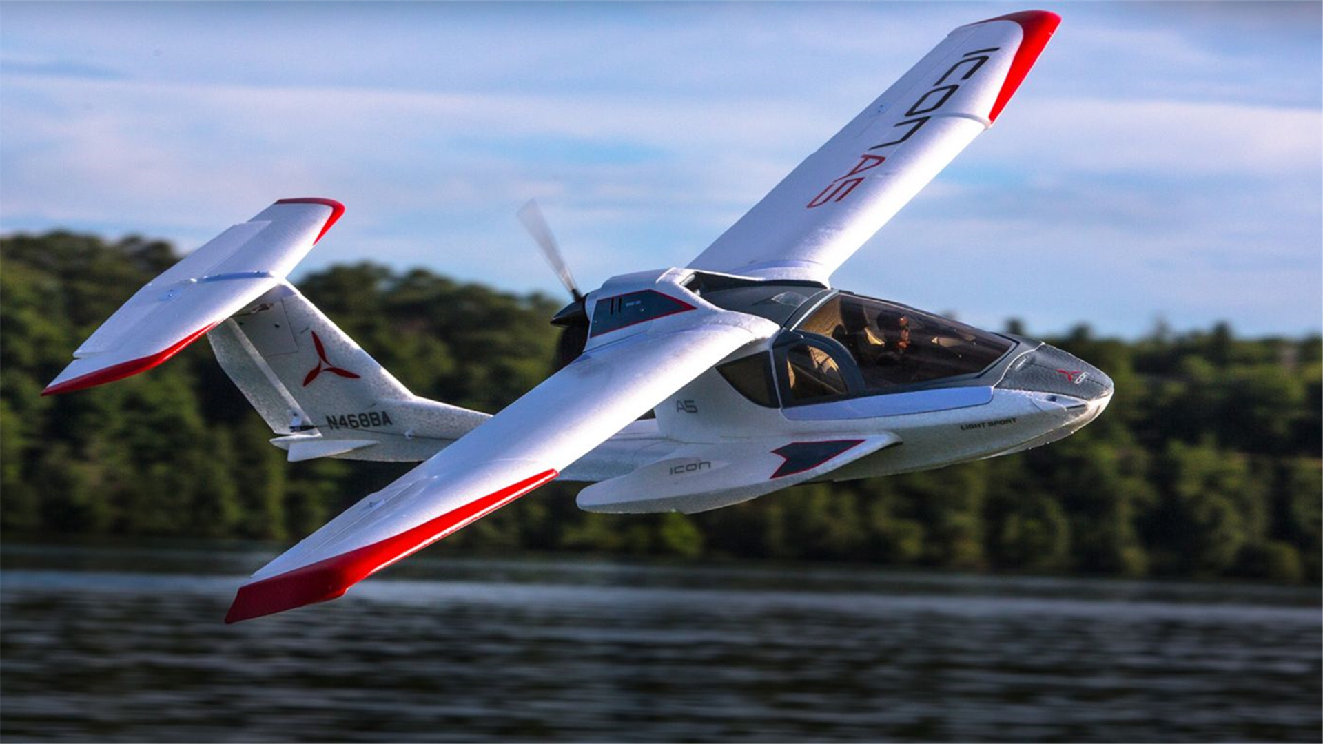 Réaliser le rêve de devenir un réel pilote avec l'avion Icon A5 ! - CGTN
